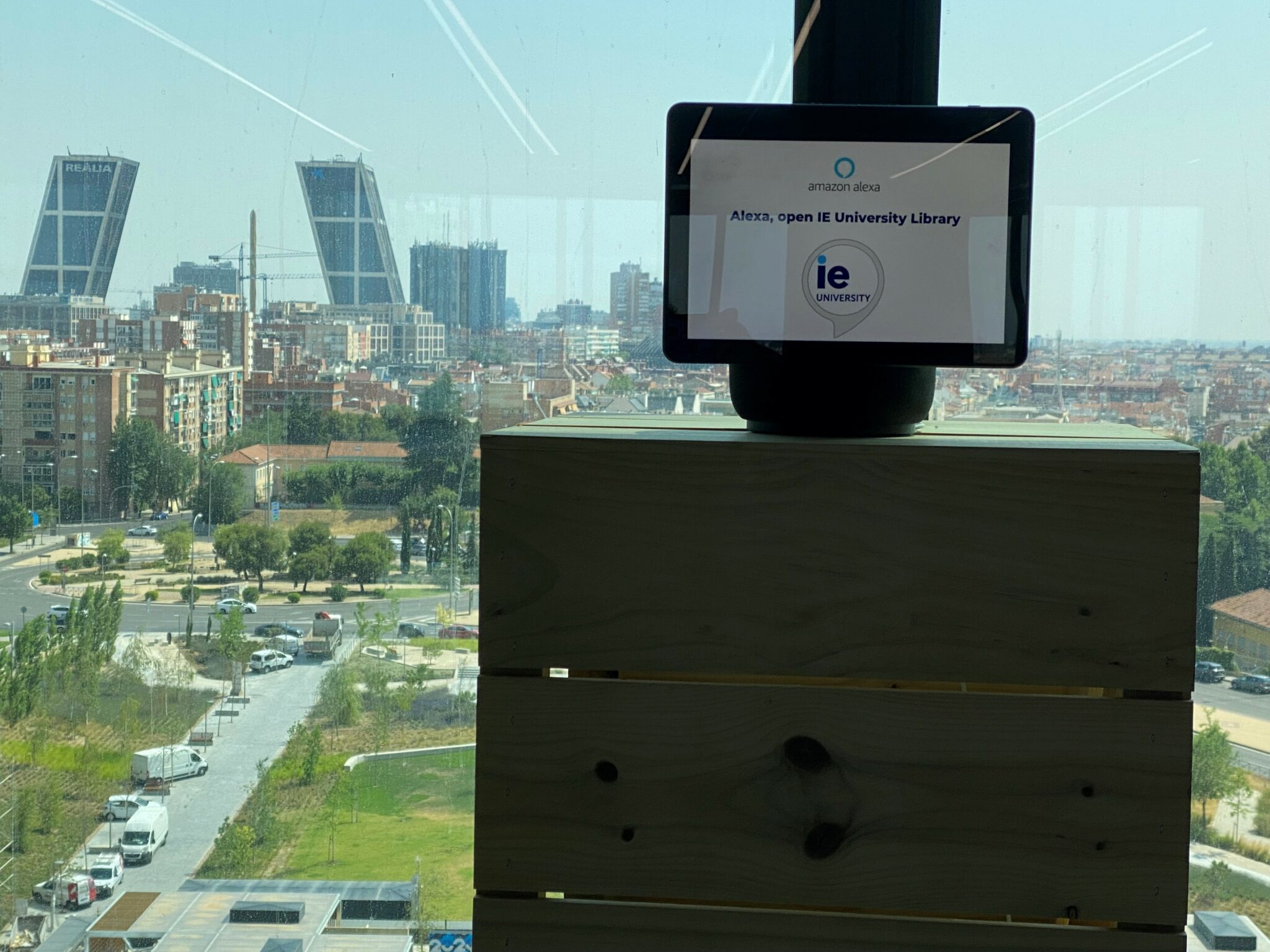 "ALEXA, OPEN IE UNIVERSITY LIBRARY" - IE UNIVERSITY LIBRARY