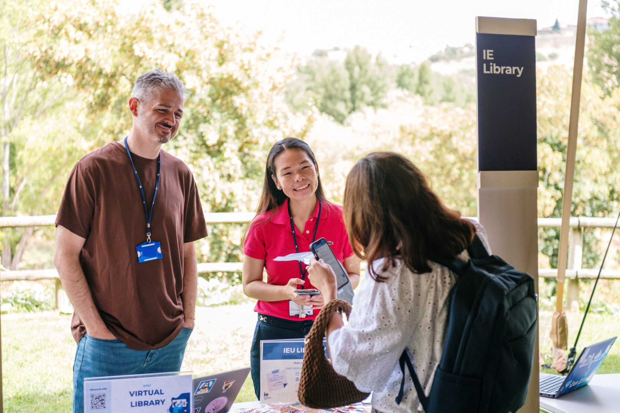 First Steps at IE University: Meet the IEU Library at the Club Fair ...